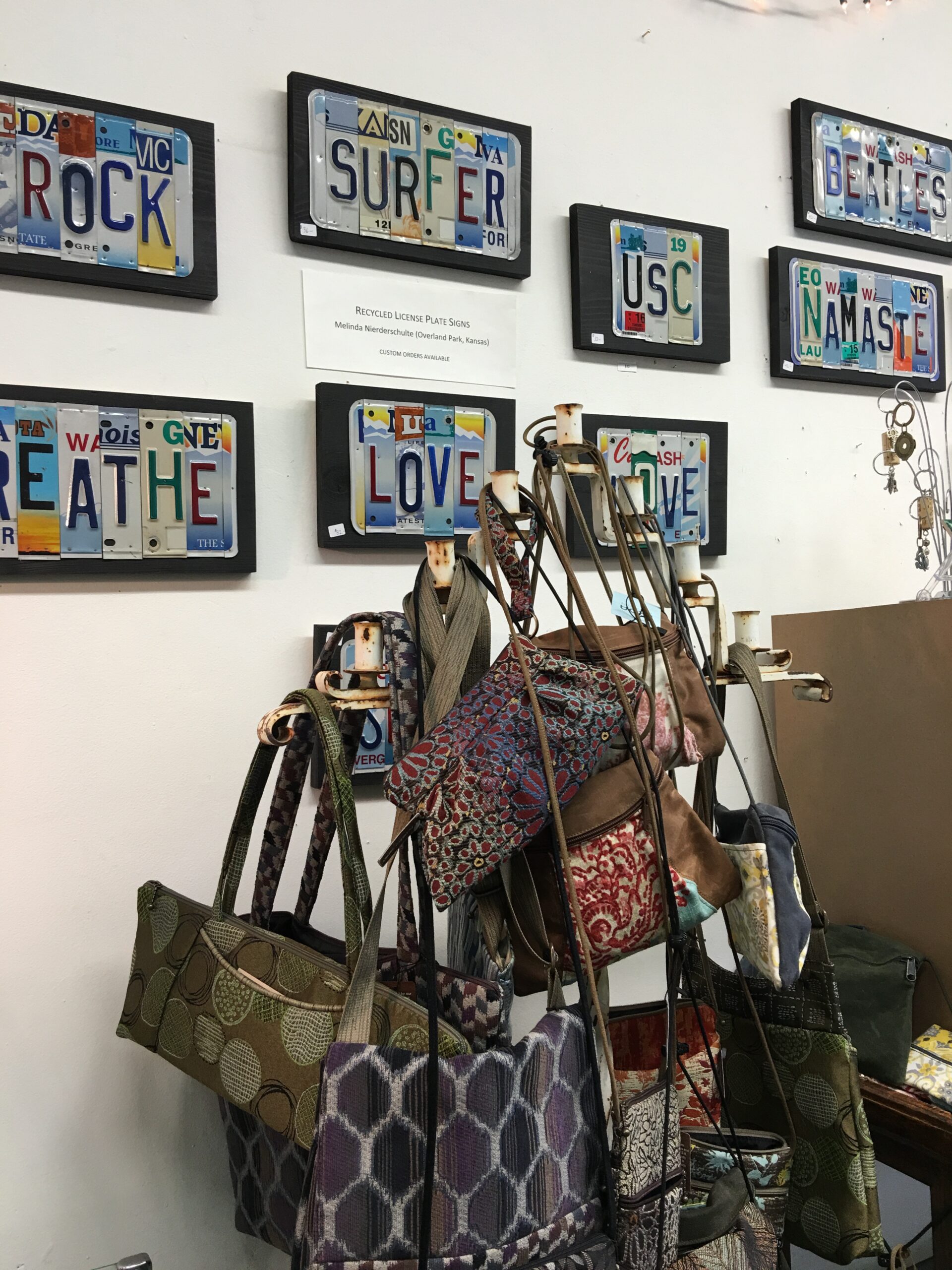 license-plate-signs-fabric-purses – Artful